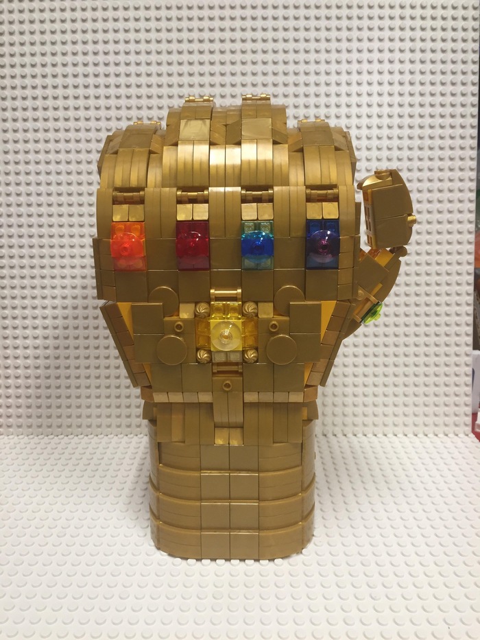 Перчатка бесконечности из Lego | Пикабу