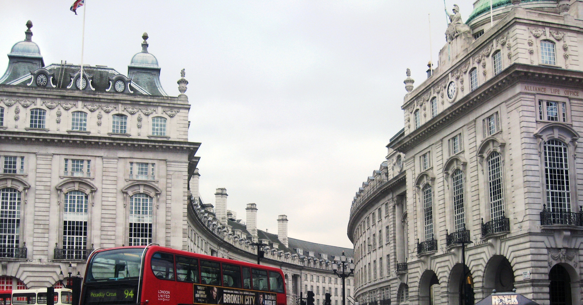 Piccadilly St. - 06.11.18 18:57 | Пикабу