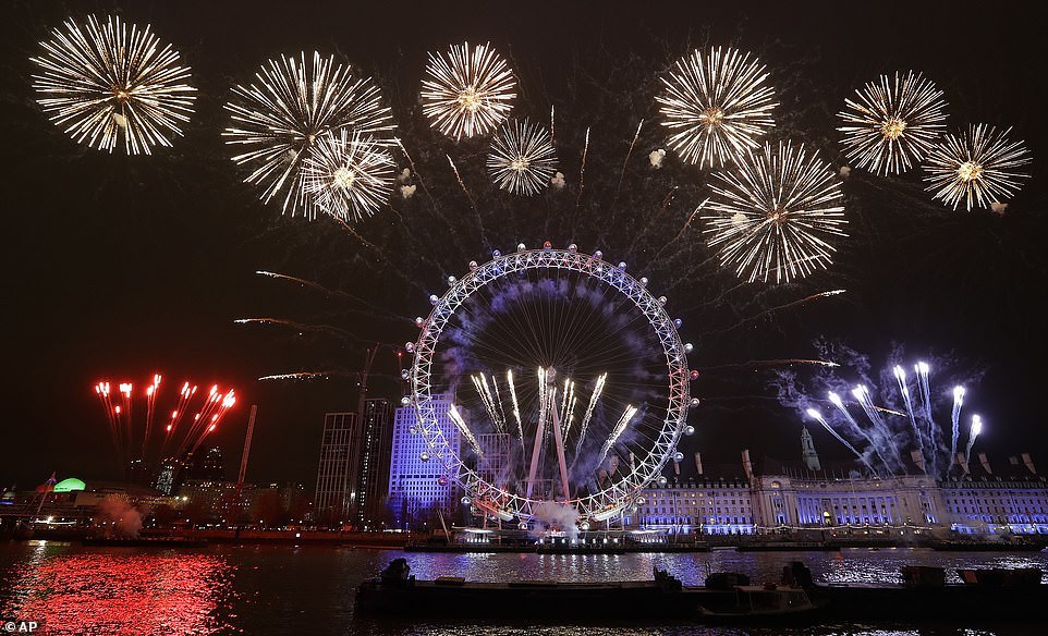 Новогодний салют в Лондоне | Пикабу