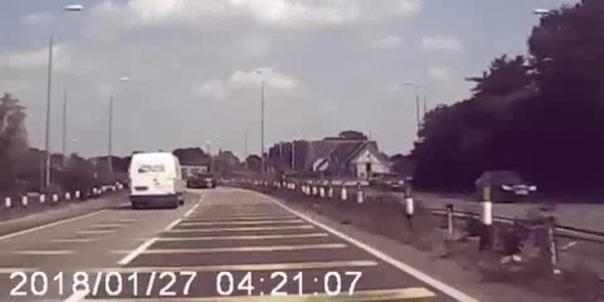 Опаздывает | Пикабу